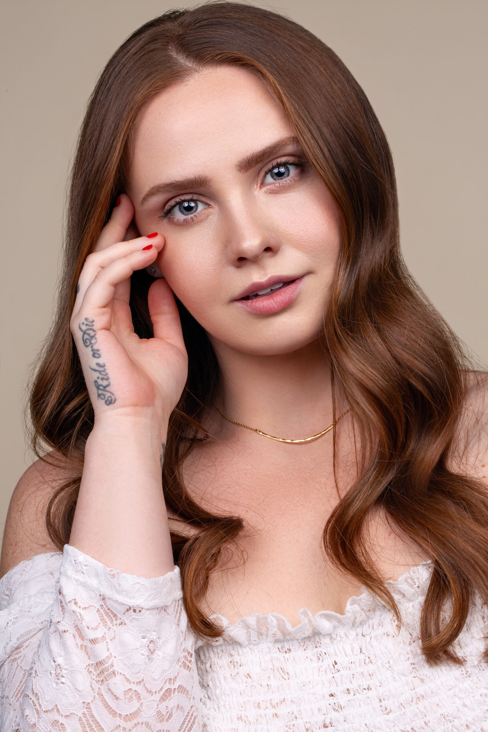 5 Amazing Mascaras for Modeling - How To Become A Plus Size Model